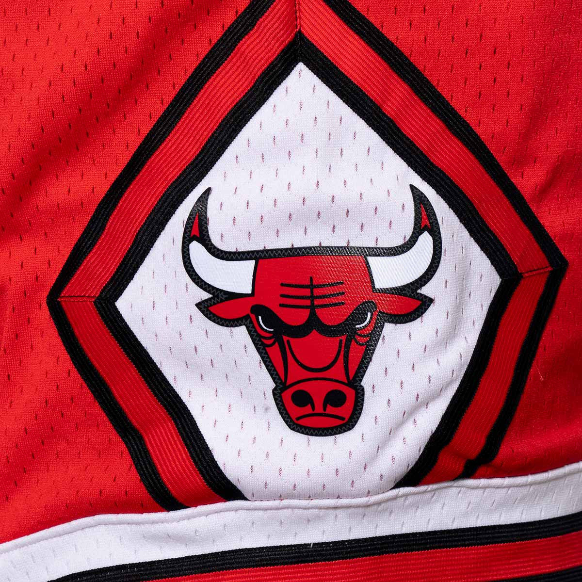 Pantalón corto MITCHELL&NESS Swingman Short Chicago Bulls 1997 Scarlet ...